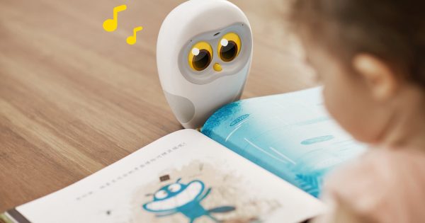 Arriva Luka: il gufetto che legge libri e stimola i bambini alla ...