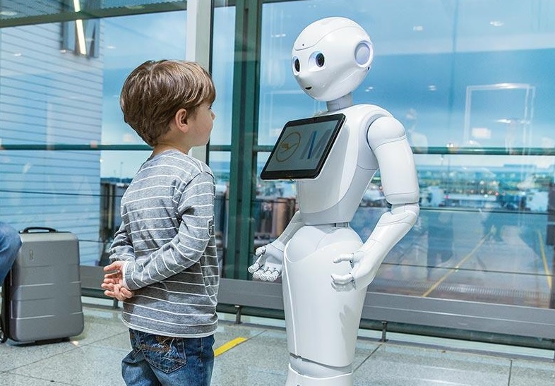 Un robot che gioca con i bambini: ecco come Pepper può aiutare i più ...